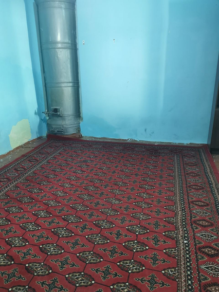 Sotiladi hovli hamma sharoitlari bor,Samarqand shahar markazida joylas