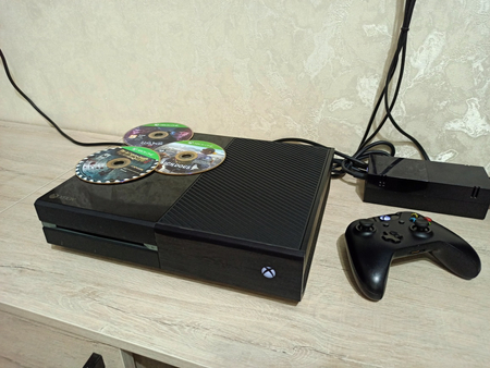 Xbox One 500gb с дисками