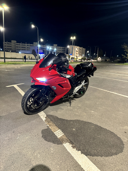Продается Kawasaki replica 400