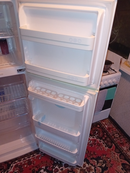 Продам холодильник LG!
