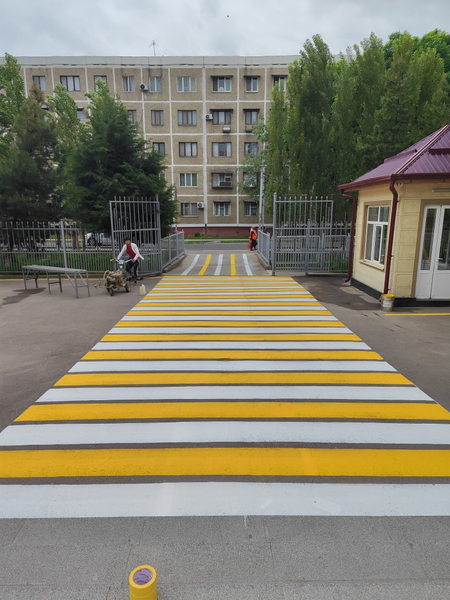 Razmetka sfat yol chiziqlarni chizish hizmati