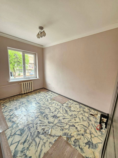 Ттз-2. 1-Комн. 3-Этаж. Улучшенка. 39м². Базар. Ттз-Рынок.
