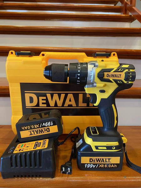 Шурупаверд Dewalt