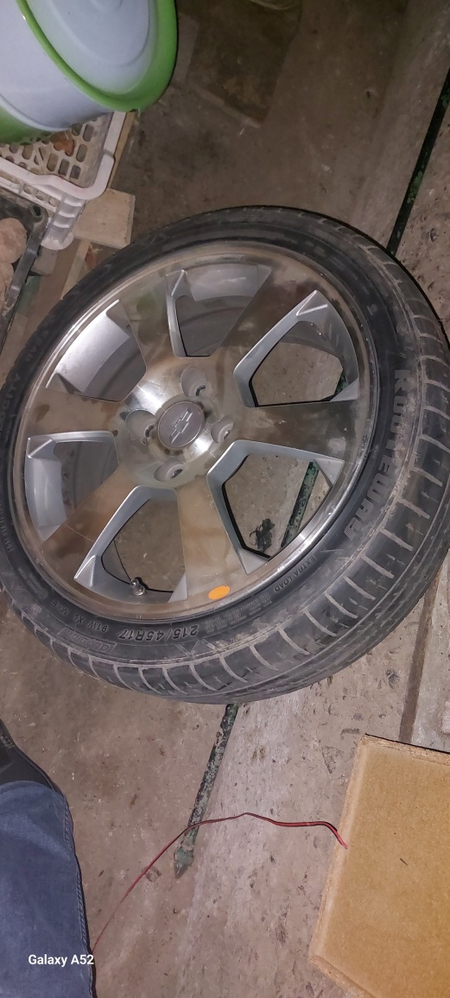 Diska R17 yaxshi holatda