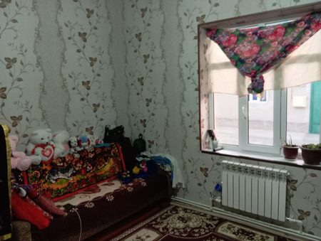 Farxod savxozda 6 sutik hovli shinam fayzli uy sotilmoqda