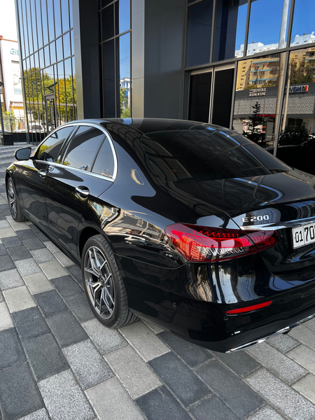 Продам Mercedes Benz E200, 2021 года рестайлинг, чистая!