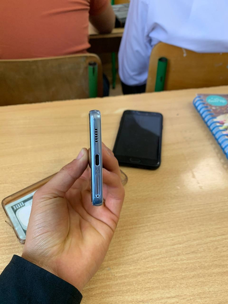 Samsung A53 5G.  8/256GB
