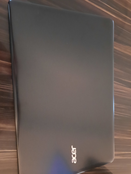 Acer noutbuk sotiladi