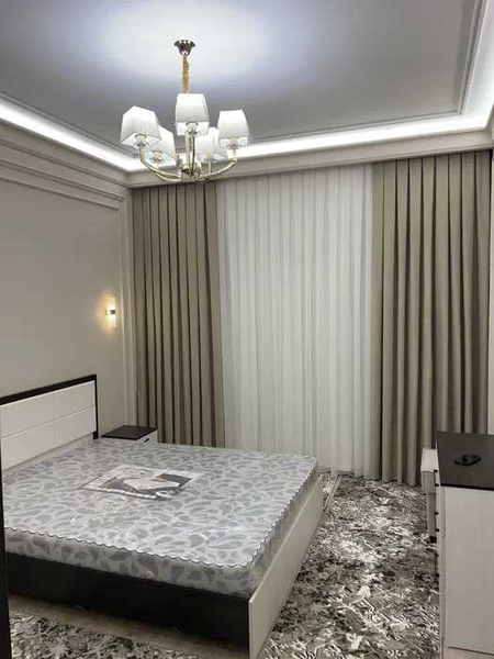 Срочно квартира сотилади , олмазор ситида 64м2+70м2(захват) терасса