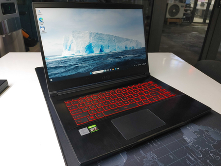 Asus ROG Zephyrus 15.6