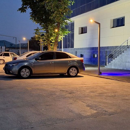 Kia forte 1.6 автомат атмосферный в идеальном состояние