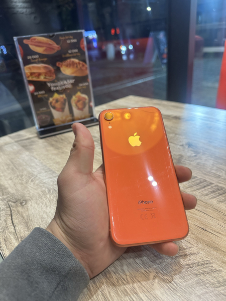 Iphone XR Продается срочно. Коробка есть