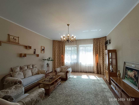 Садыка Акимова 145 школа 3/2/7 спецплан 181м²