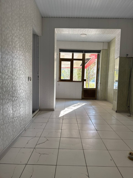 Tezda ofis yer tulasi bilan sotiladi