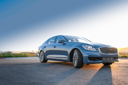 Kia k900 endi sotuvda bor