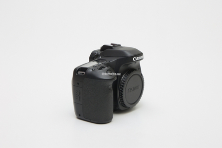 Canon EOS 80D Body: 11.831 Probeg