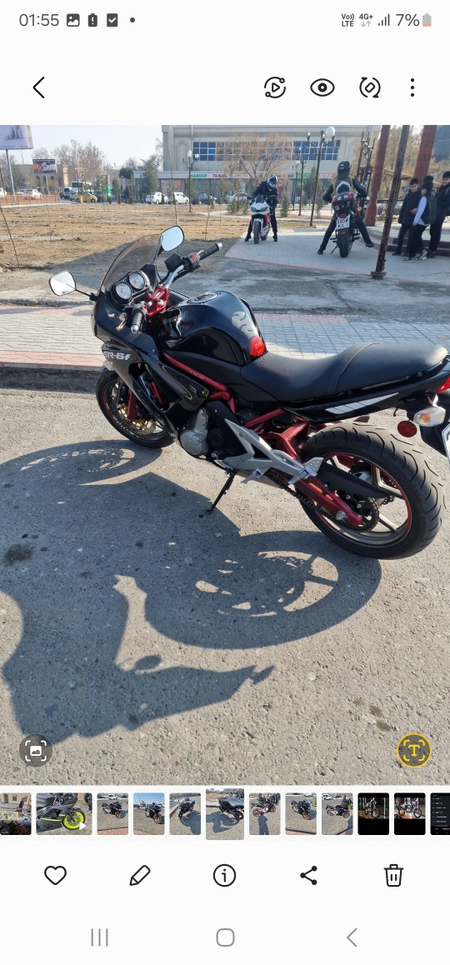 Moto kawasaki 650  yil 2006