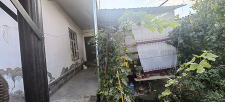 Uy sotiladi Nazarbek tekstilda