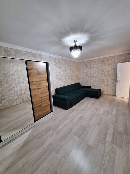 Uy ozimniki,1*2/5/5 42m2,Maksim gorkiy metroga yaqin.giishtli dom