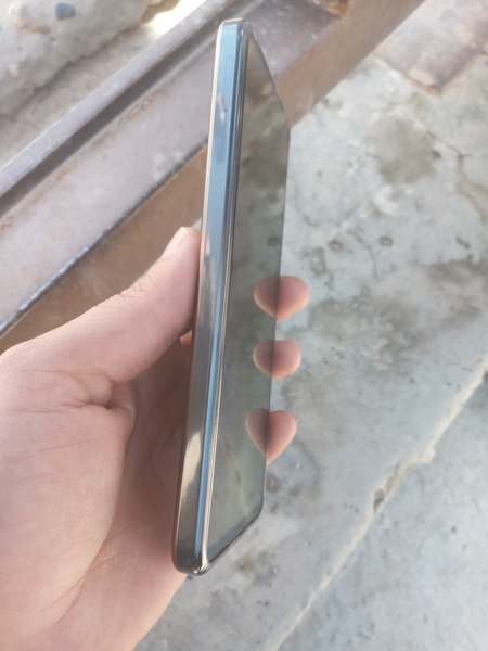 Redmi not 12 telefon srochni sotiladi
