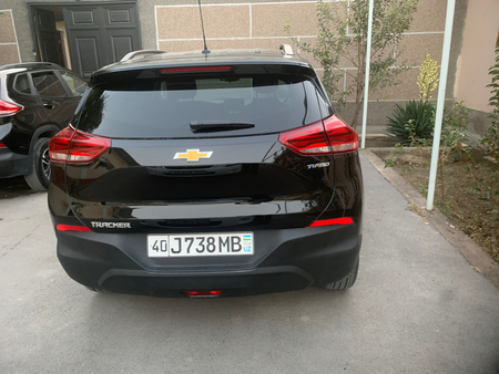 Chevrolet Tracker LS plus srochna Yangi bezprobeg