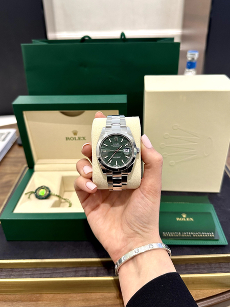NEW Rolex Datejust 41mm 126300 Green Motif