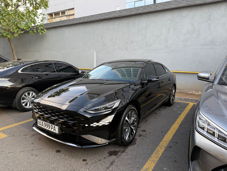 Kia k8 signature