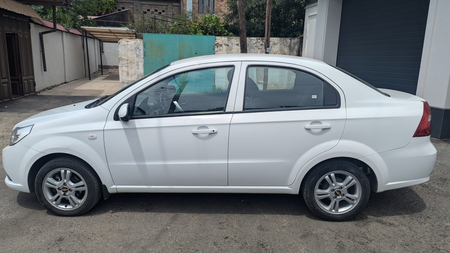 Nexia 3 Avtomat sotiladi 2020- yil 51,000 km probeg.