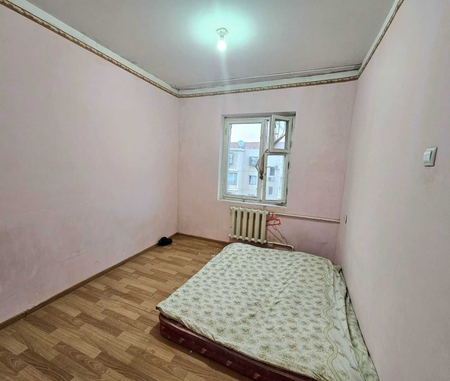 Срочно продаётся  квартира в Ташкенте 3/5/5 Шайхантахур (J2706)
