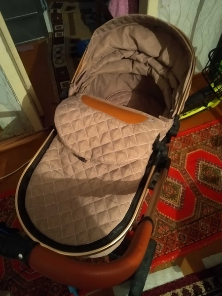 Продаю детскую коляску дёшево!!!