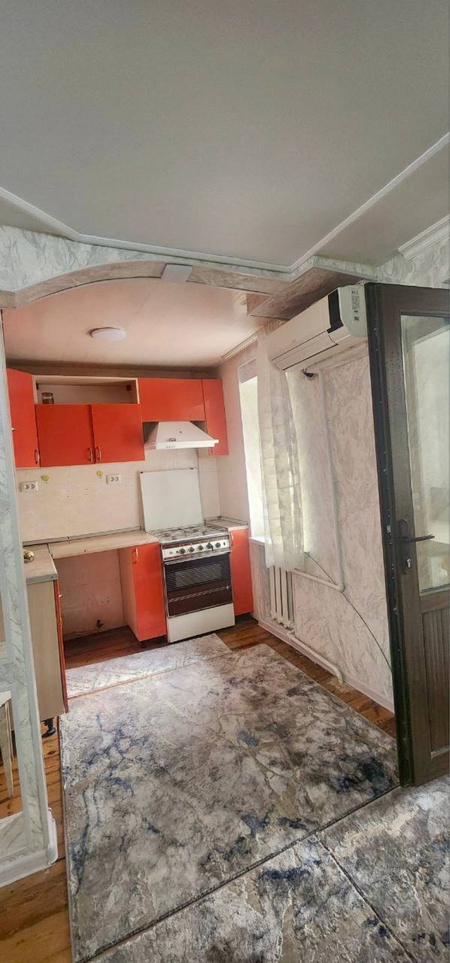 Аллея Гагарина 2/2/4 (2 квартал) Кирпич продам