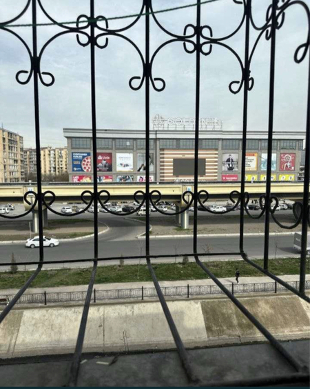Продаю свою квартиру Сергели 3- бекат напротив Голден Лайф 2/4/7, 42м2