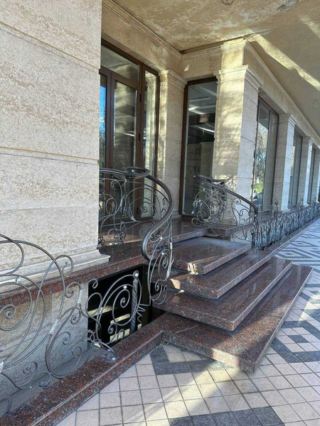 Сдается нежилое помещение Ориентир: Бадамзар  1200м2