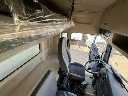 Yangicha 2х спалнида SHacman 7.5m 9m  Aftamat shtorka