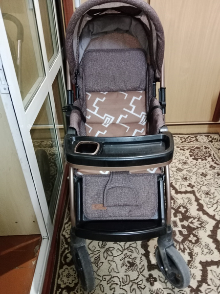 Детская коляска. В отличном состоянии.