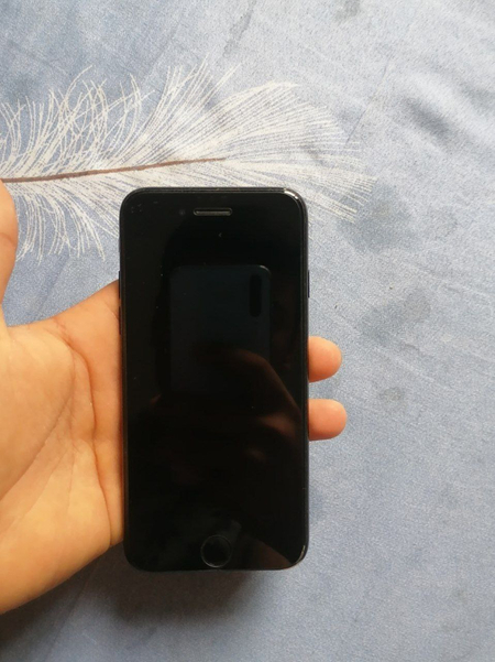 Srochno iphone 7 sotiladi