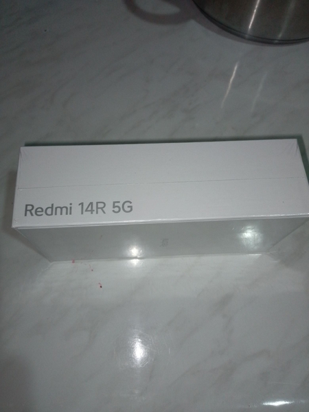 Новый Редми 14 R 128 память.