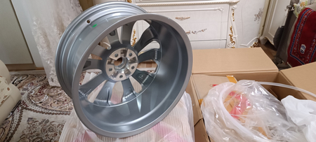 Малибу 2 га диска балон 245/45/19 GM Оригинал 100%.