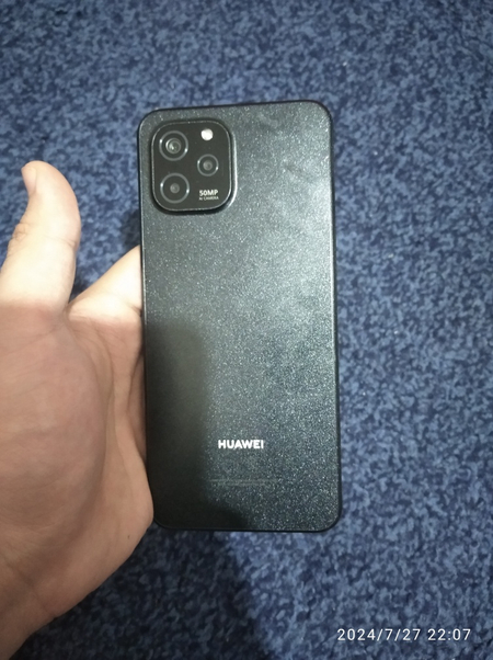 Huawei novay61 продаётся (айби факат шу орка тарафида бармок изи бор