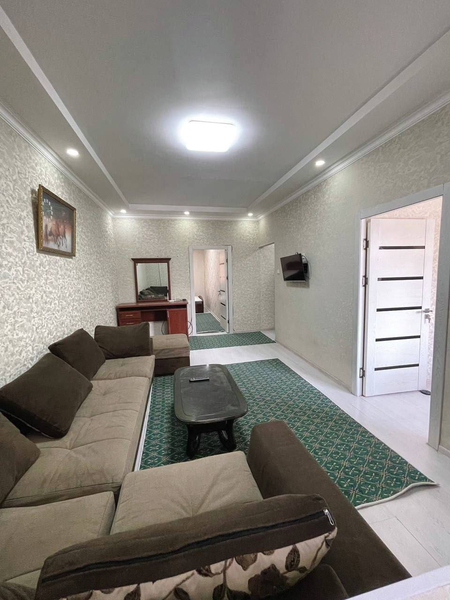 Продам квартиру Буюк ипак йули 2/2/5 50м2