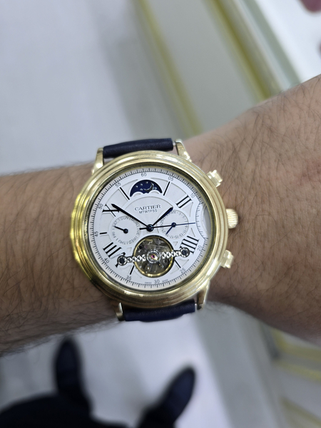 Максимально крупные в диаметре Cartier 48мм, для крупных мужчин