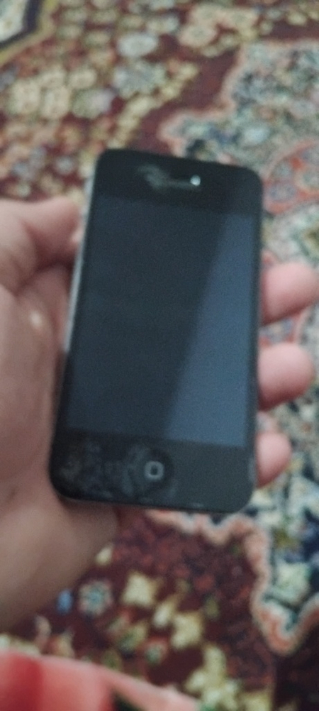 IPHONE 4  obmen ham bor telga qarab