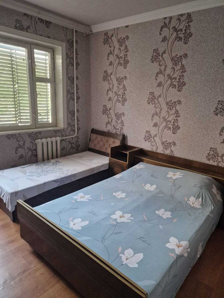 Срочно продается на Ташсельмаше 2х комнатная 45 м.кв за 465000