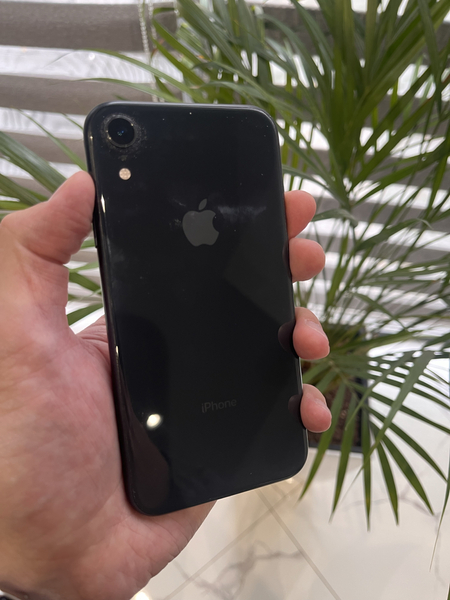 Продам Iphone XR 64 GB
