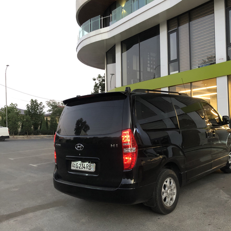 Hyundai H-1 xolati yaxshi sotiladi