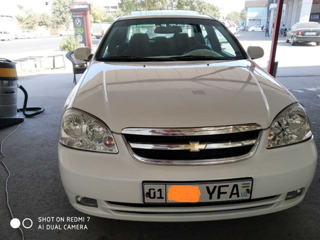 Lacetti 1.6 2013год 3 поз.автомат 9200 у.е. Белый