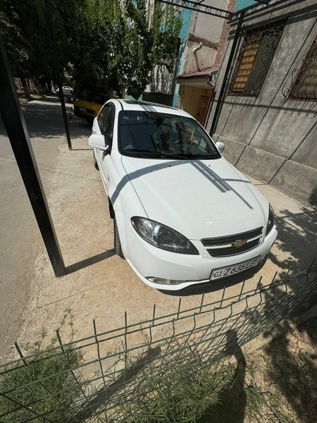 Chevrolet gentra full позиция