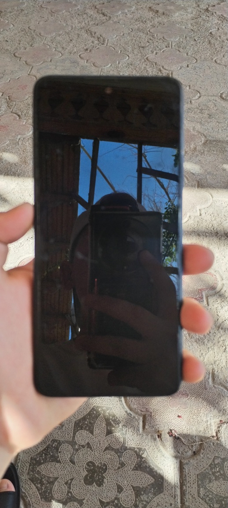 Tecno camon tel fon yangi