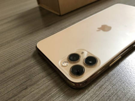 iPhone 11 pro коробка док есть