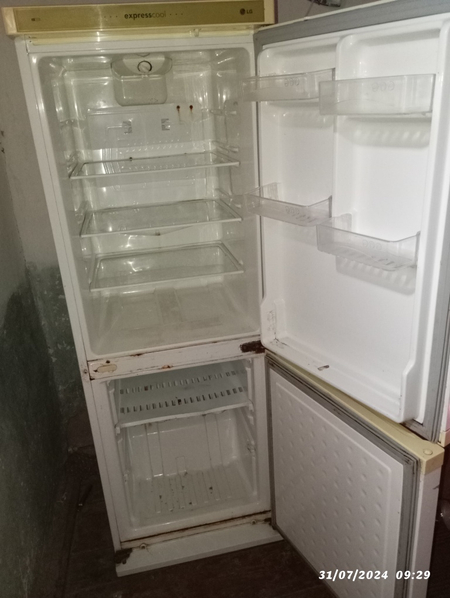 Холодильник сатылады